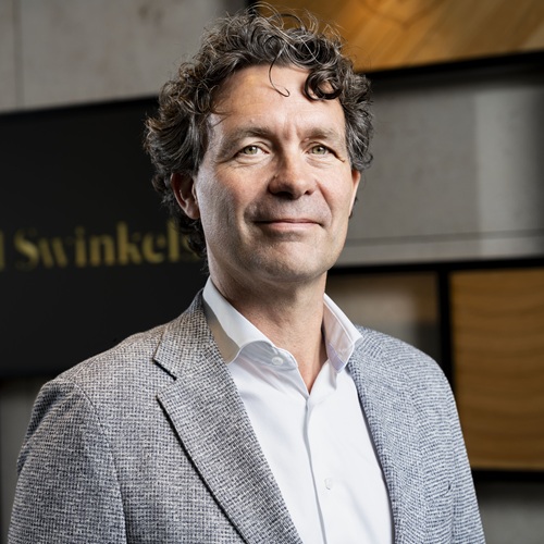 Rob Bauer over weerbaarheid als publiek-private zaak